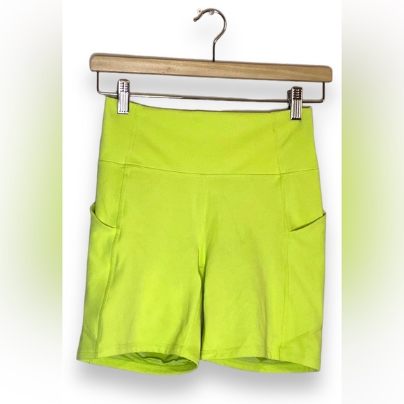 Fabletics | Shorts | Fabletics Oasis Pureluxe Highwaisted 6 Short ...